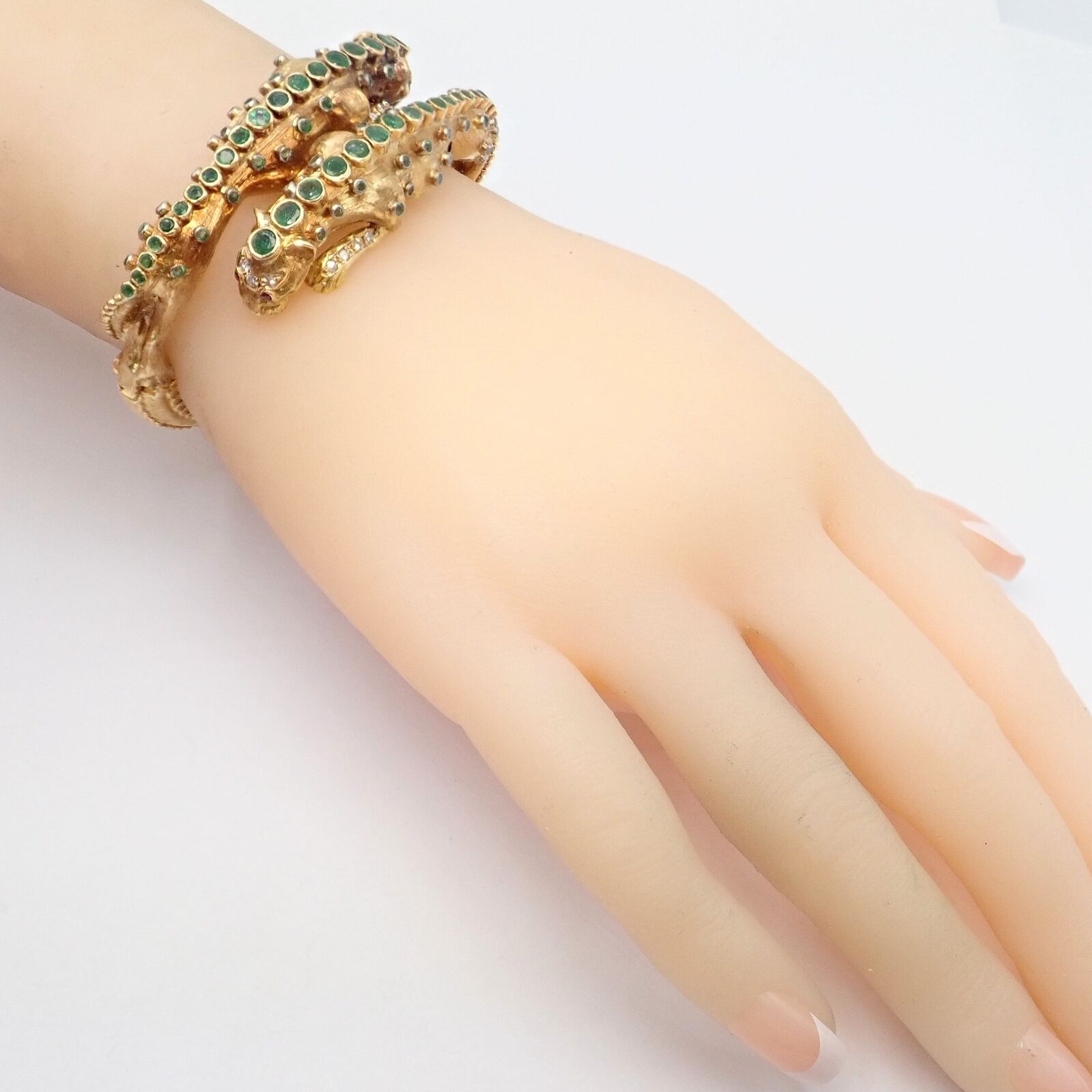 Vintage! Ilias Lalaounis 18k Yellow Gold Emerald Diamond Lioness Bangl