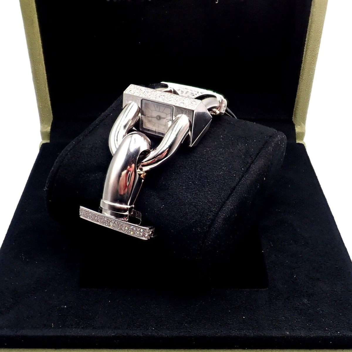 Authentic! Van Cleef & Arpels 18K White Gold Diamond Cadenas Alligator